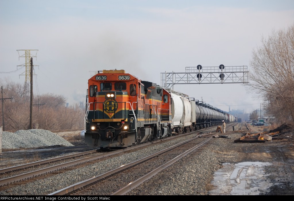 BNSF 8639 & 2841